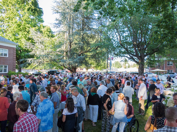 72 Pinot Noirs on a Sunny Afternoon: Tasting at IPNC 2014 : Vinography